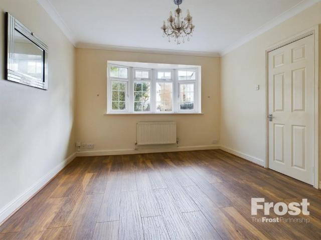 4 bedroom house to rent