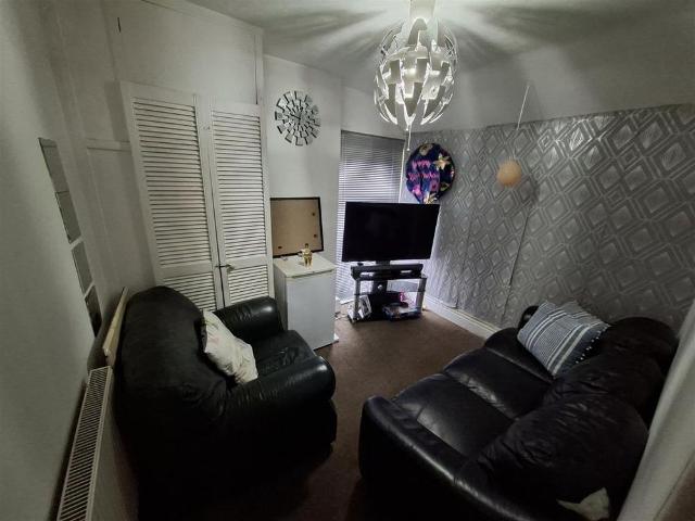 4 bedroom house to rent