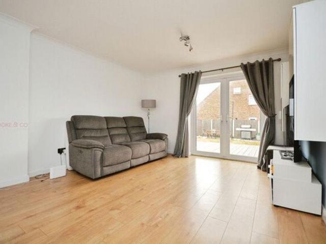 4 bedroom house to rent