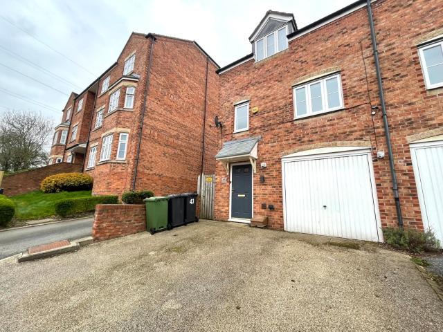 4 bedroom house to rent
