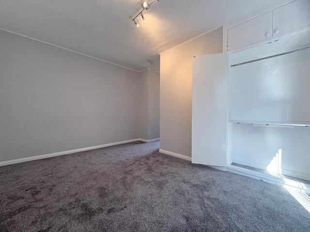 4 bedroom house to rent