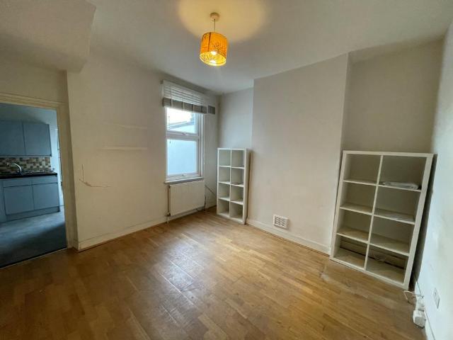4 bedroom house to rent