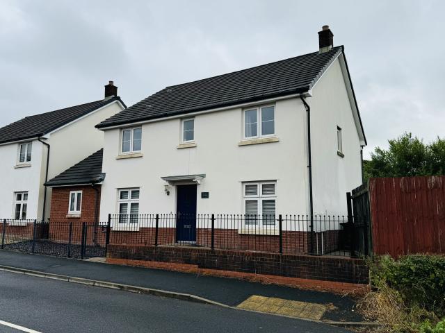 4 bedroom house to rent
