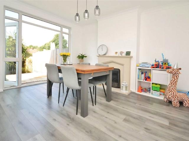 4 bedroom house to rent