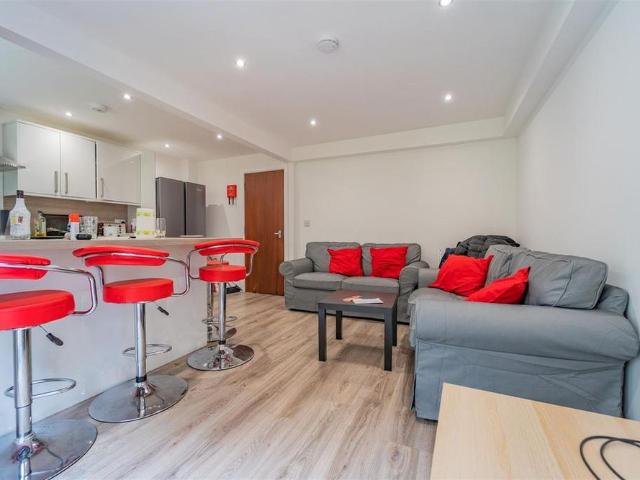 4 bedroom house to rent