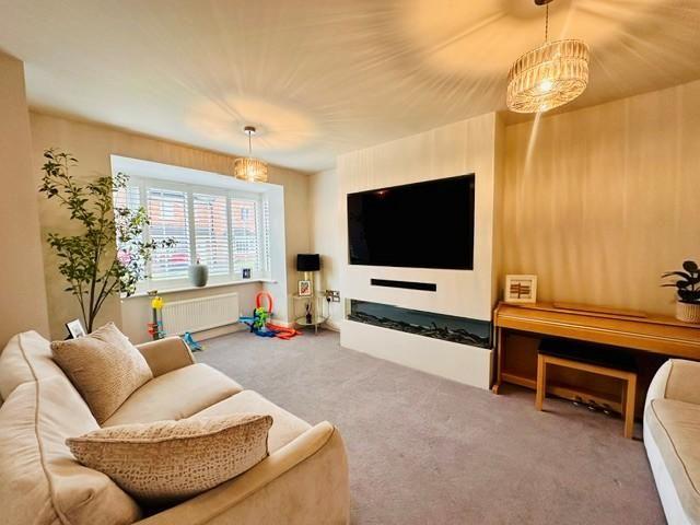 4 bedroom house to rent