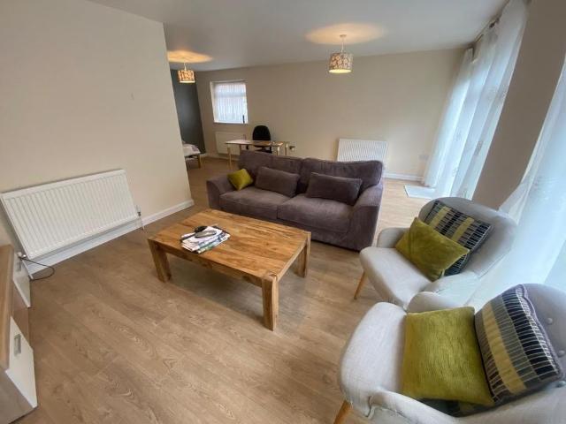 4 bedroom house to rent
