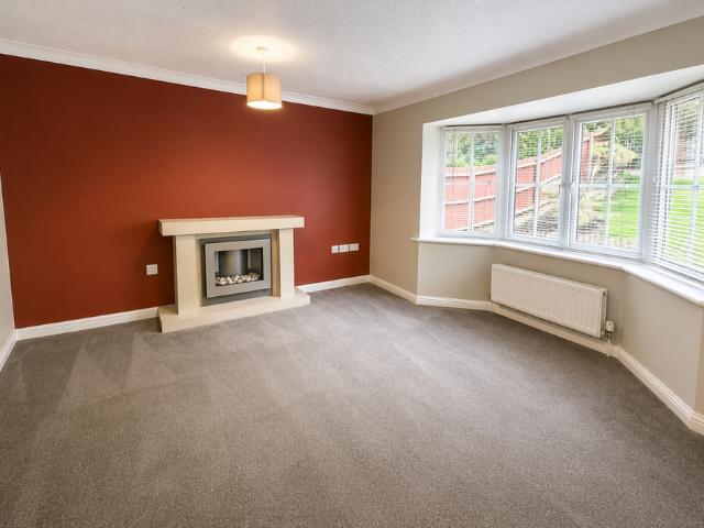 4 bedroom house to rent
