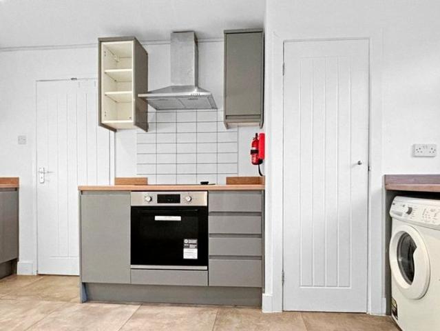 4 bedroom house to rent