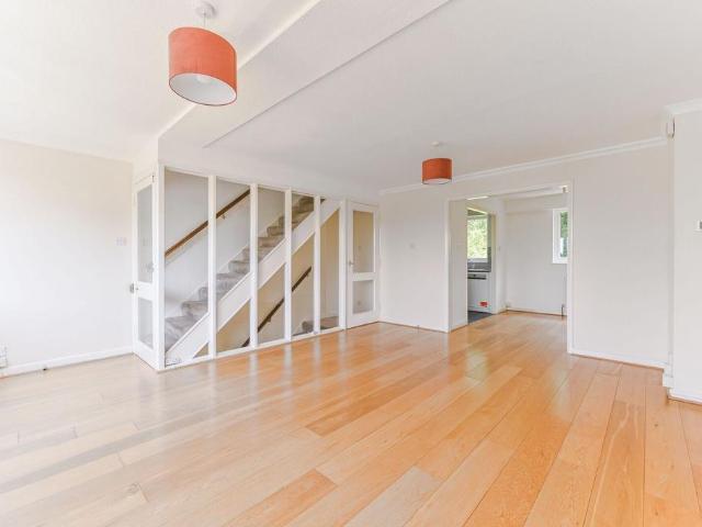 4 bedroom house to rent