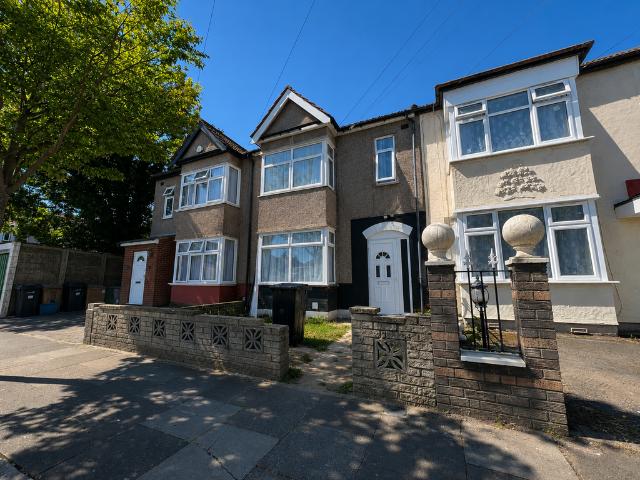 4 bedroom house to rent