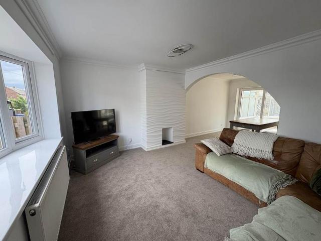 4 bedroom house to rent