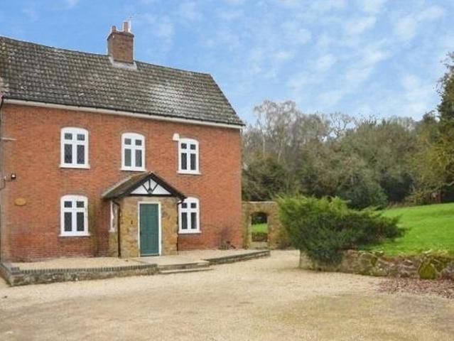 4 bedroom house to rent