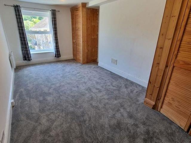 4 bedroom house to rent