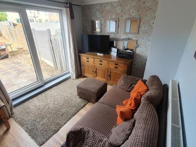 4 bedroom house to rent