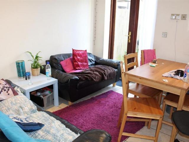 4 bedroom house to rent