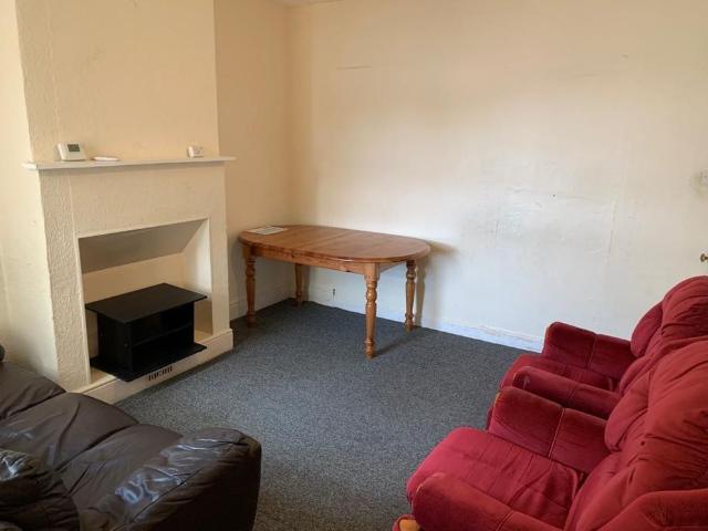 4 bedroom house to rent
