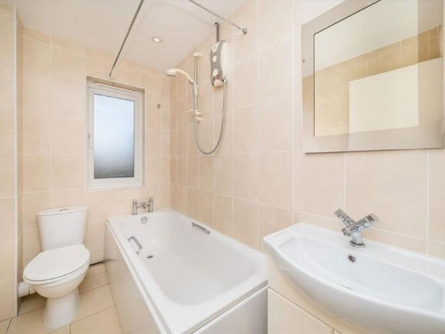 4 bedroom house to rent