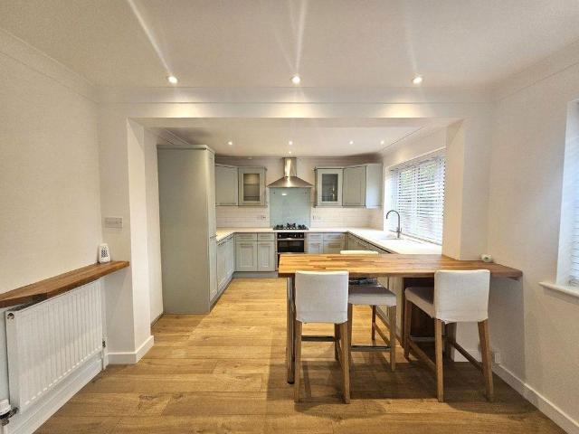 4 bedroom house to rent