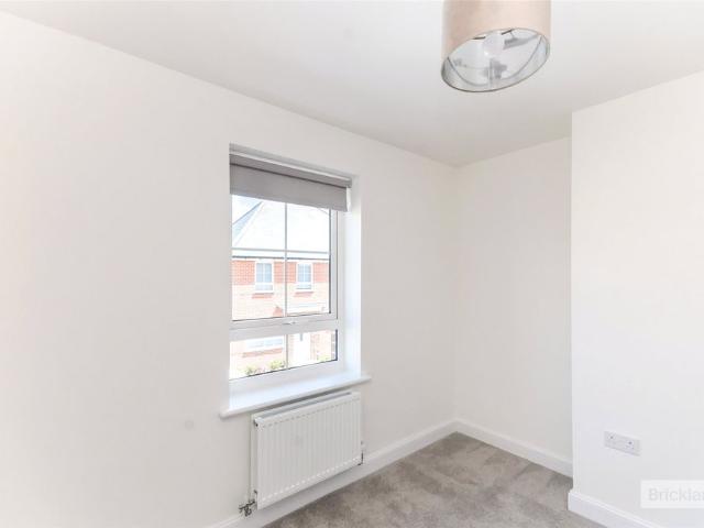 4 bedroom house to rent Tangmere Road, Hailsham, East Sussex, BN27