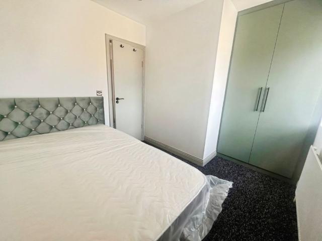 4 bedroom House To Rent Total Size: 1131 SQ FT
