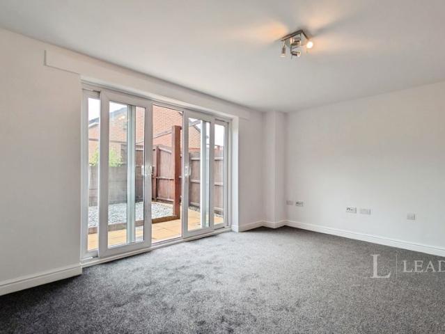 4 bedroom house to rent Tuttle Hill, Nuneaton, Warwickshire, CV10