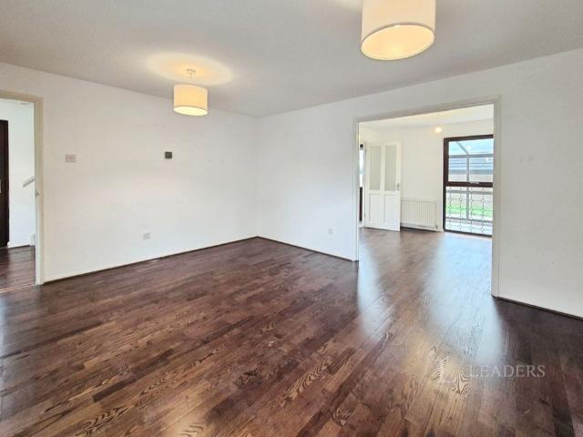 4 bedroom house to rent Aldridge Close, Chelmer Village, Chelmsford, Essex, CM2