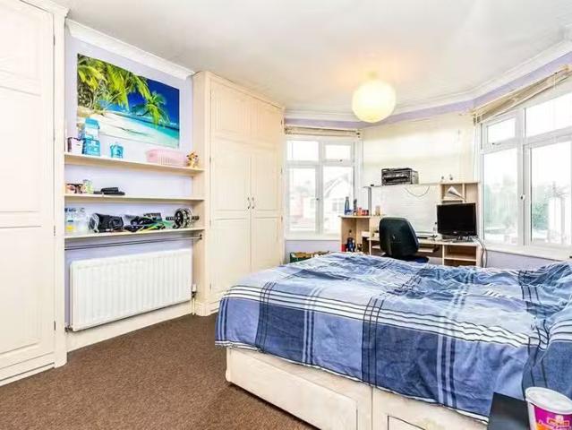 4 bedroom House to rent, Blenheim Gardens, Southampton, SO17.