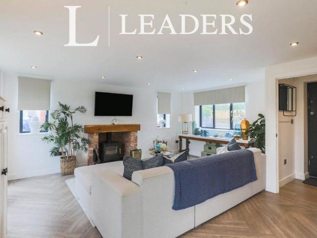 4 bedroom house to rent Butchers Walk, Fernhill Heath, Worcester, WR3