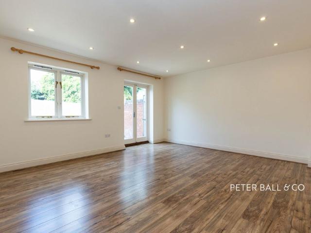 4 bedroom house to rent Cirencester Road, Charlton Kings, Cheltenham, GL53