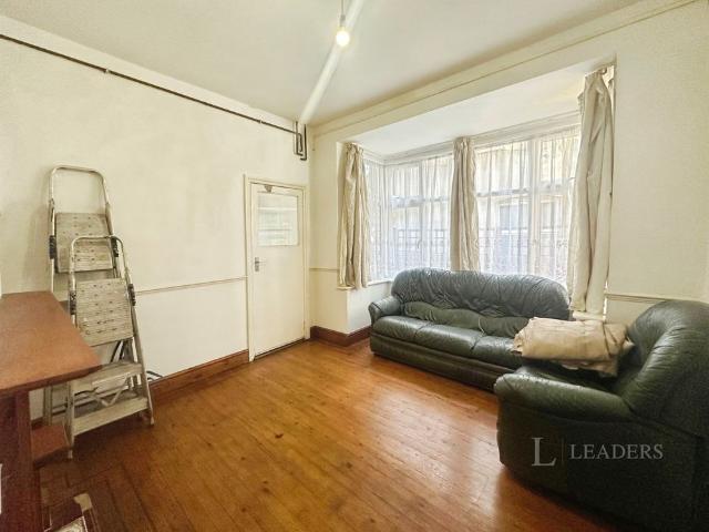 4 bedroom house to rent Crawley Green Road, Luton, Bedfordshire, LU1
