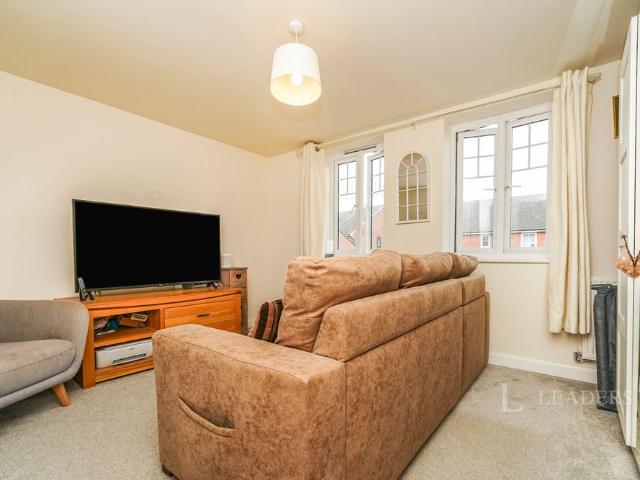 4 bedroom house to rent Gilbert Young Close, Great Oldbury, Stonehouse, Gloucestershire, GL10
