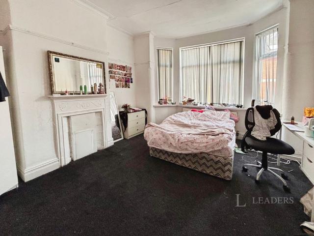 4 bedroom house to rent Heald Grove, Manchester, M14