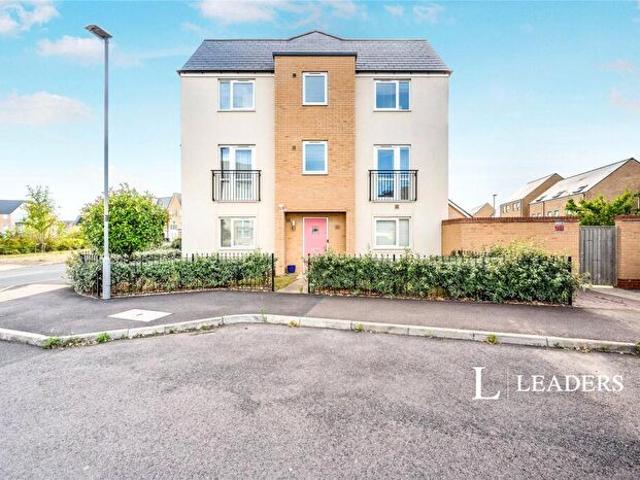 4 Bedroom House To Rent In Vanguard Circle, Brooklands, Milton Keynes, MK10