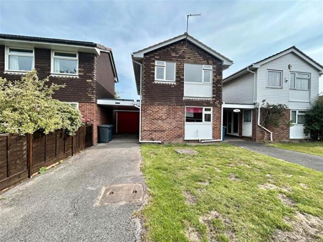 4 Bedroom House To Rent In Waltham Close, West Bridgford, Nottingham, NG2
