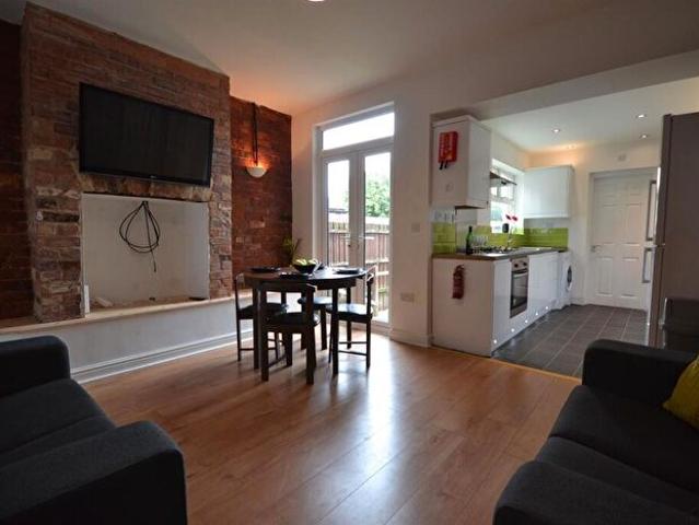 4 Bedroom House To Rent In Wilford Crescent, Nottingham, NG2
