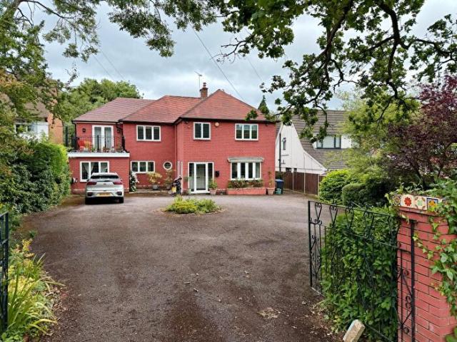 4 Bedroom House To Rent In Cromwell Lane, Burton Green, CV8