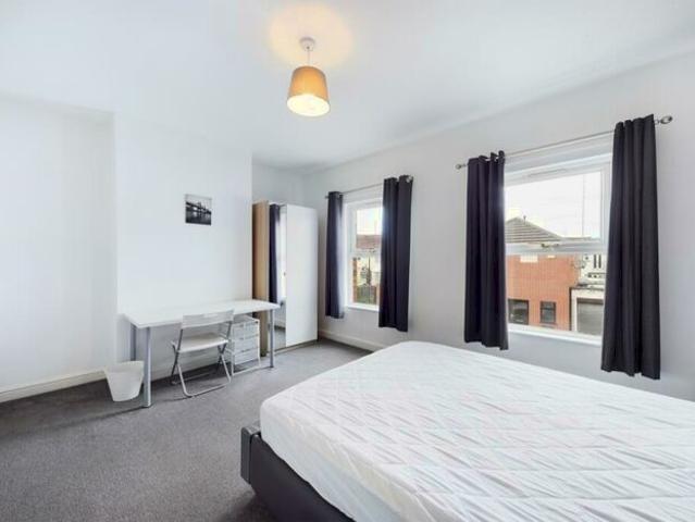 4 Bedroom House To Rent In Euston Road, Far Cotton, Northampton, NN4