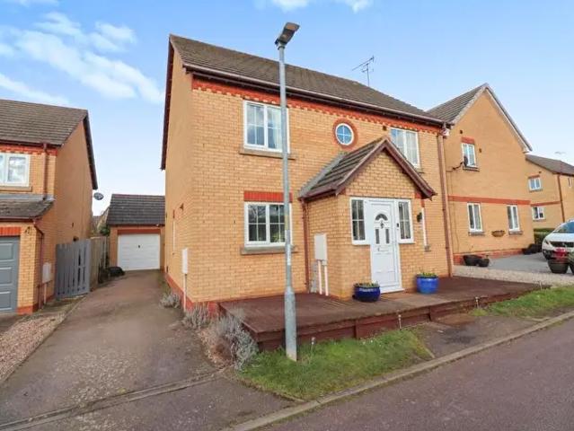 4 Bedroom House To Rent In Fitzwilliam Leys, Higham Ferrers, NN10