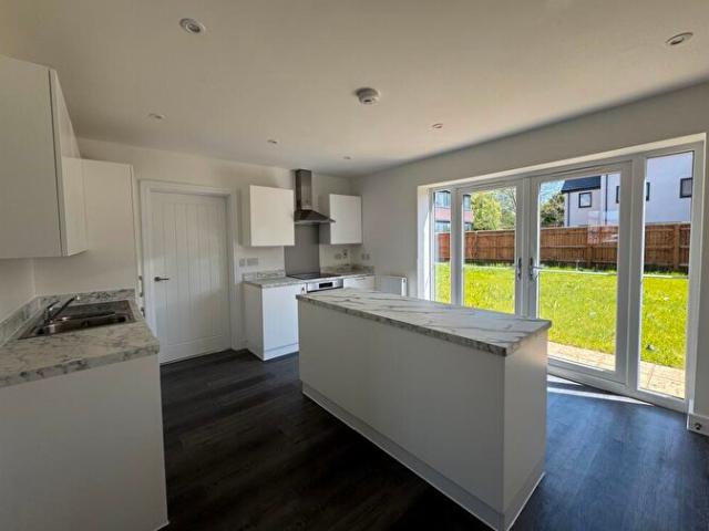 4 Bedroom House To Rent In Francis Avenue, Aylesbury, HP21