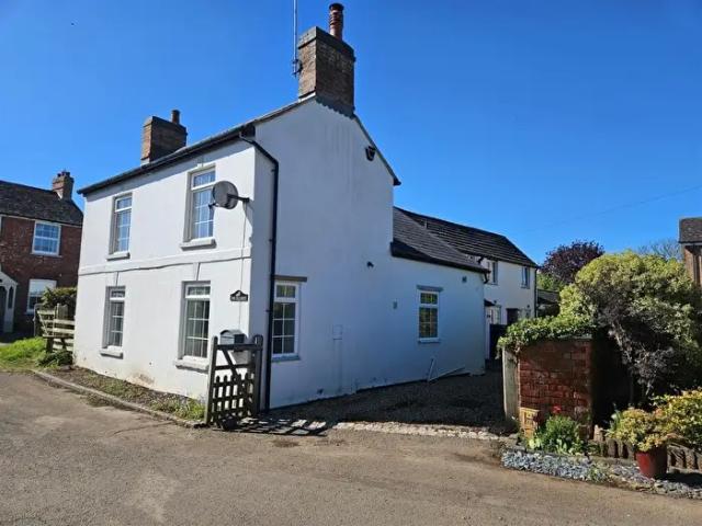 4 Bedroom House To Rent In Gayton Road, Eastcote, Towcester, NN12