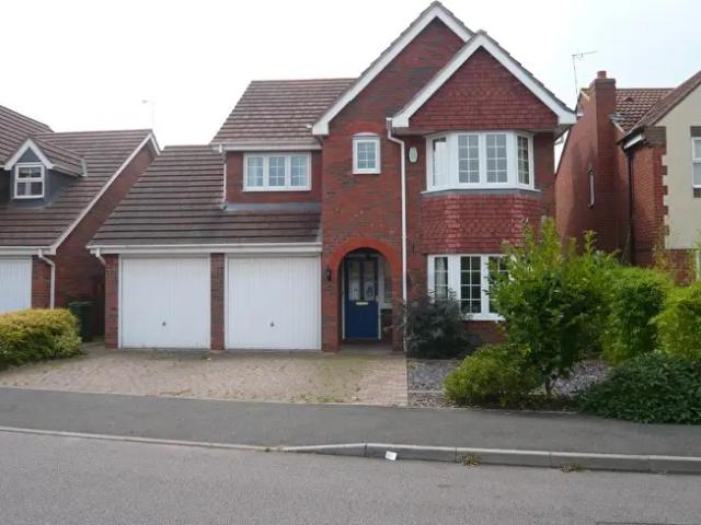 4 Bedroom House To Rent In Grovefield Crescent, CV7