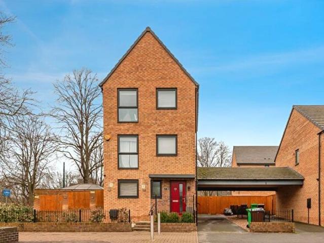 4 Bedroom House To Rent In Houseman Gardens, Nottingham, NG2