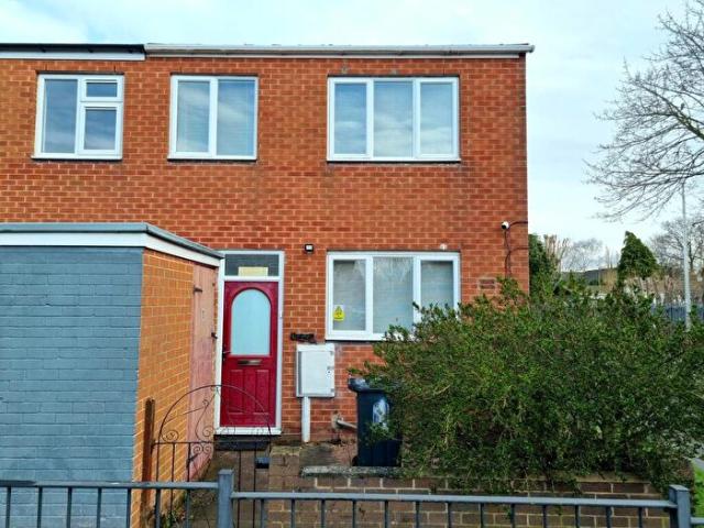 4 Bedroom House To Rent In Lewis Road, Loughborough, LE11