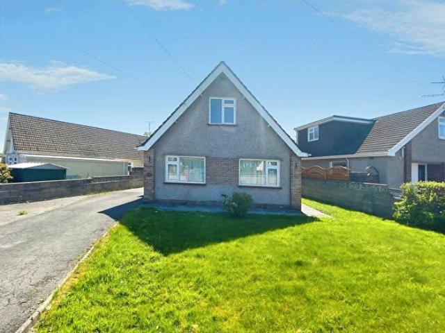 4 Bedroom House To Rent In Meadow Close, Coychurch, CF35