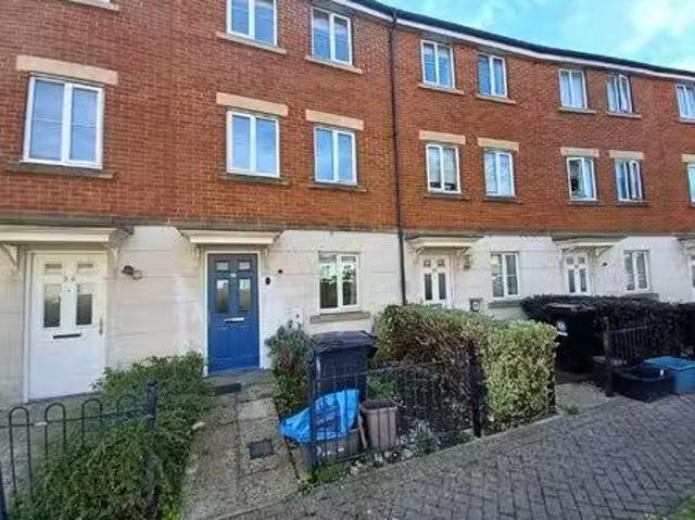 4+ bedroom house to rent in Montreal Avenue, Bristol, Somerset.