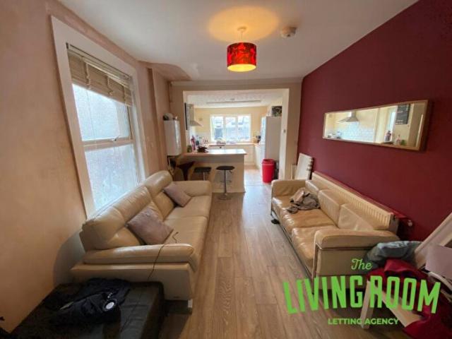 4 Bedroom House To Rent In Rhondda Street, Mount Pleasant, Swansea, SA1