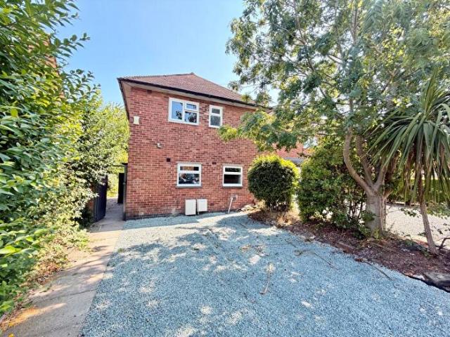4 Bedroom House To Rent In Sharpley Road, Loughborough, LE11