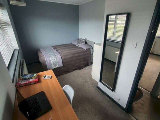 4 Bedroom House To Rent In Southchurch Drive, NG11