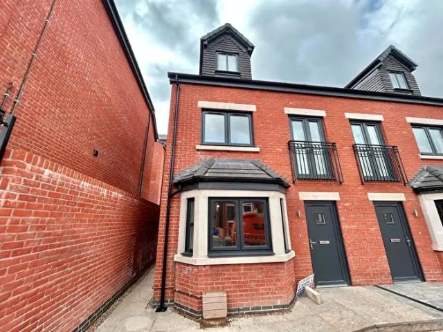 4 Bedroom House To Rent In Spondon Street, Nottingham, NG5